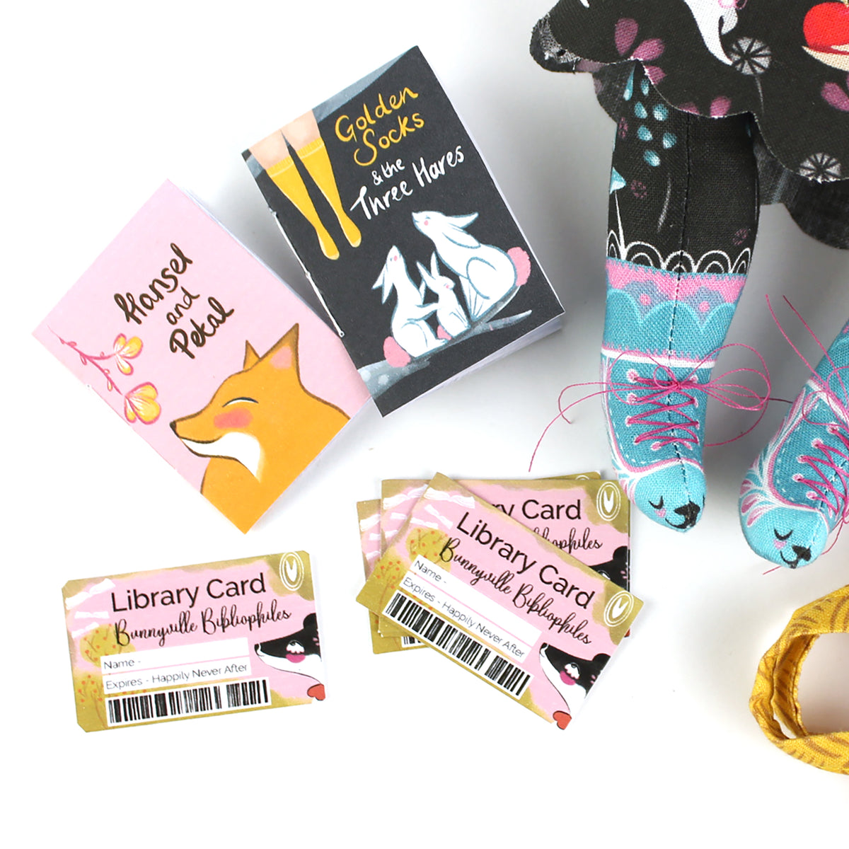 DIY Kit - Bibli the Badger Librarian and the singing Stoat with 2 fair ...